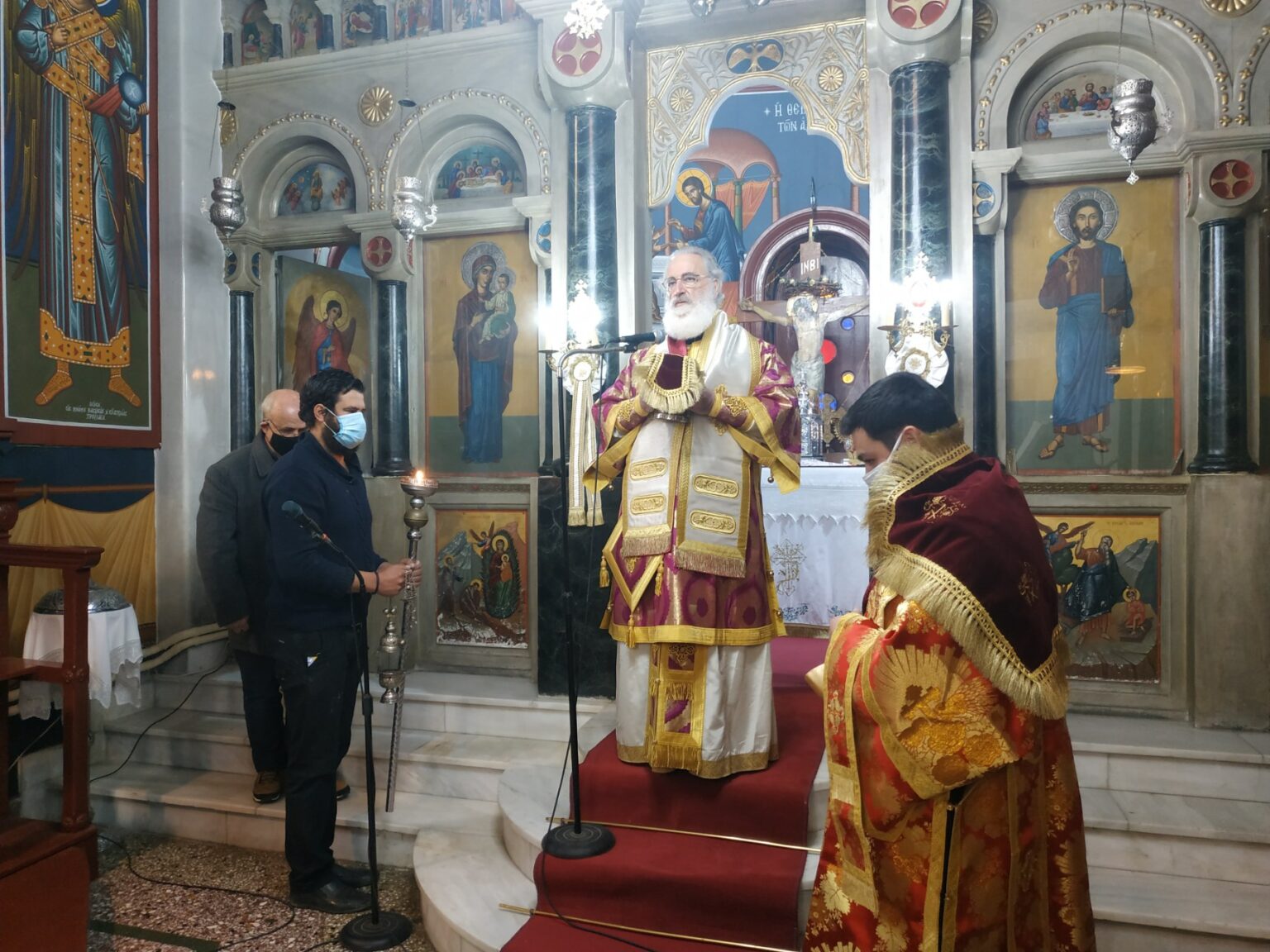 Αρχιερατική Θεία Λειτουργία στην Άνω Βιάννο – Ιερά Μητρόπολη ...