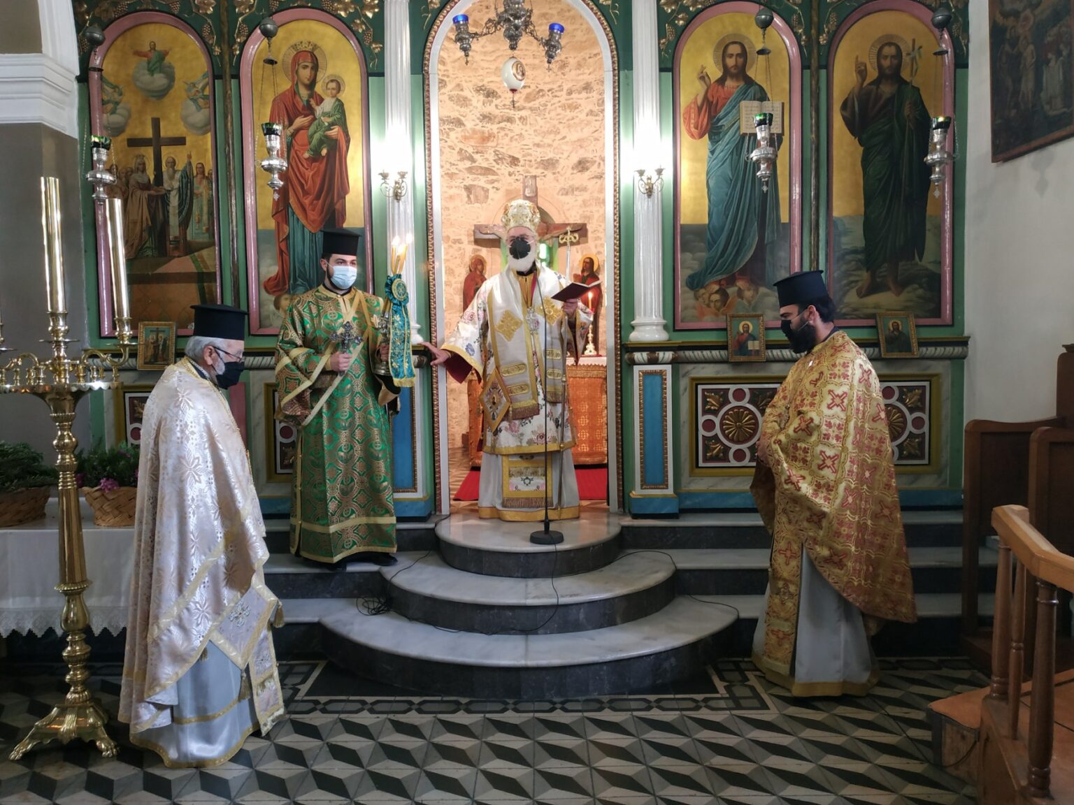 Κυριακή της Σταυροπροσκυνήσεως στο Θραψανό Πεδιάδος – Ιερά Μητρόπολη ...