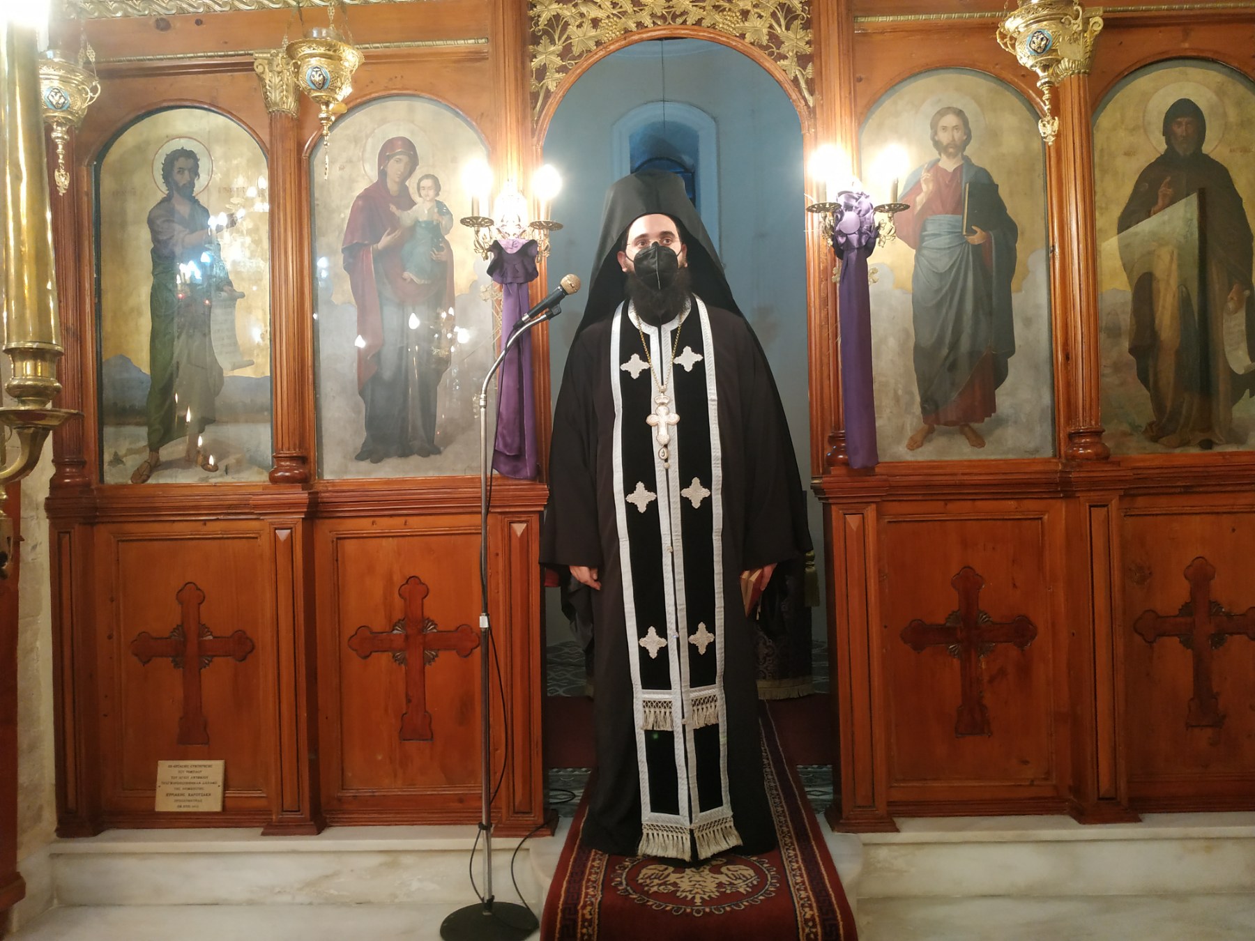 Η Ακολουθία των παθών της Μ. Πέμπτης στον Ιερό Ναό Αγίου Αντωνίου ...