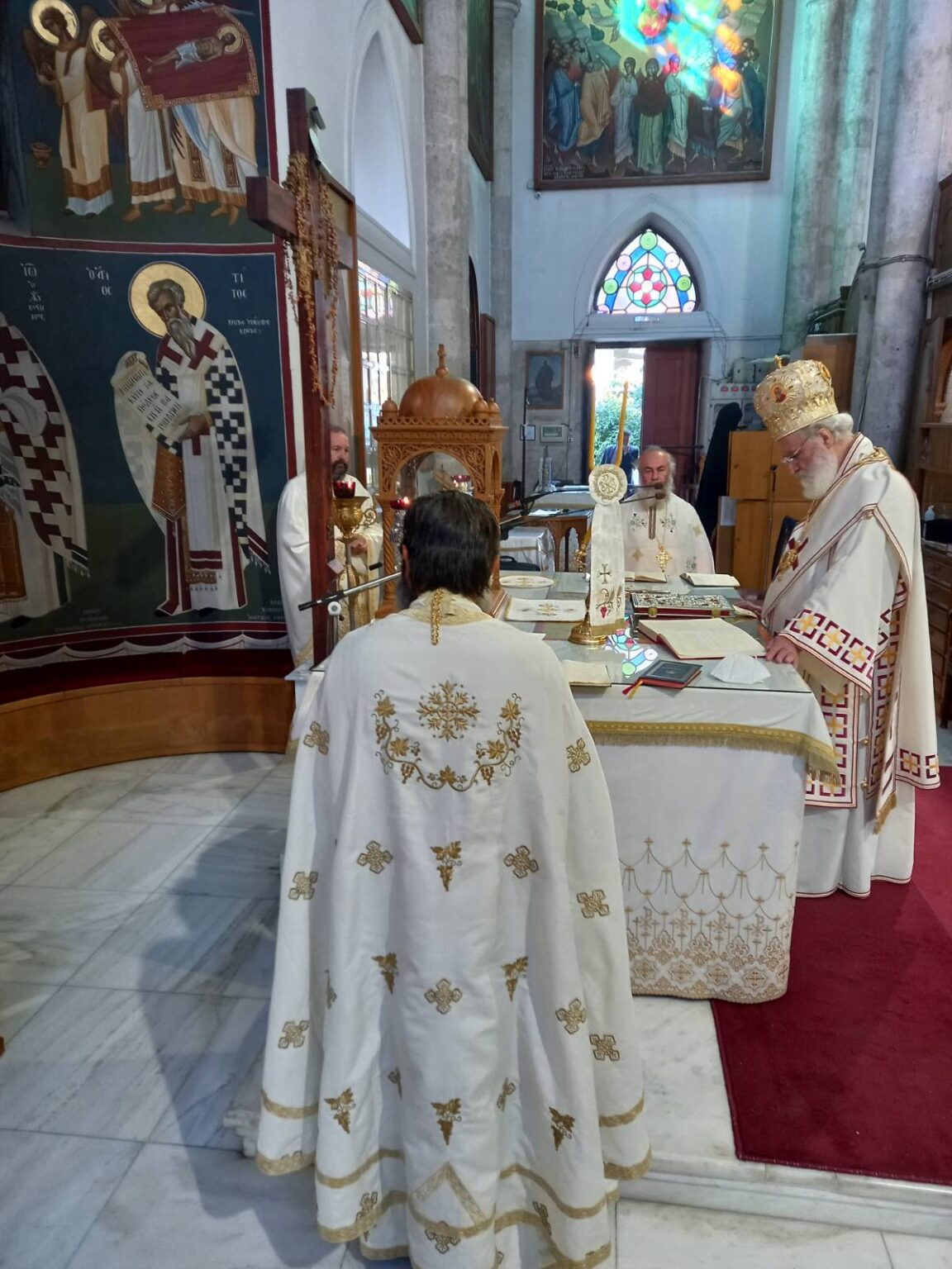 Κυριακή του Παραλύτου στον Άγιο Τίτο Ηρακλείου και μνημόσυνο π. Ηλία ...
