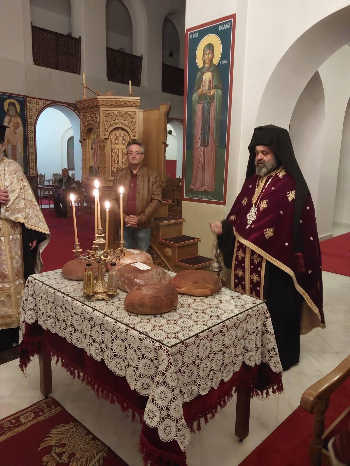 Εσπερινός Τριών Ιεραρχών στον Ιερό Μητροπολιτικό Ναό Αρκαλοχωρίου ...